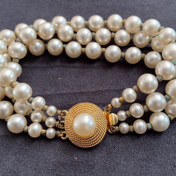 Marvella | Jewelry | Beautiful Vintage Marvella Triple Strand Faux ...